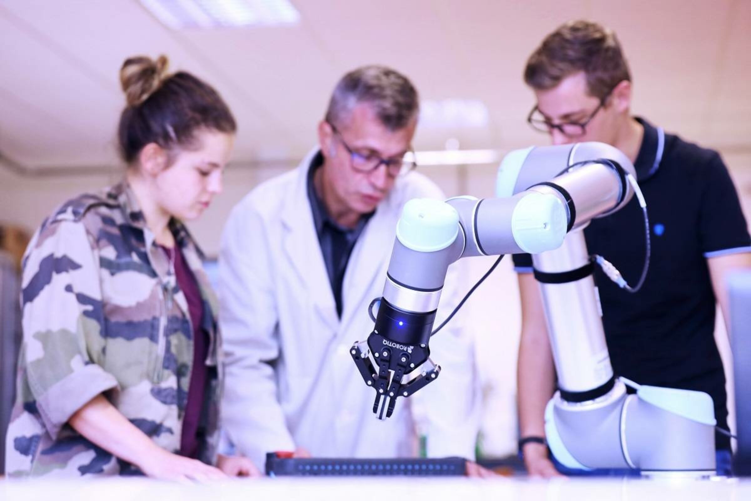 Des formations certifiantes en robotique pour les futurs professionnels ...